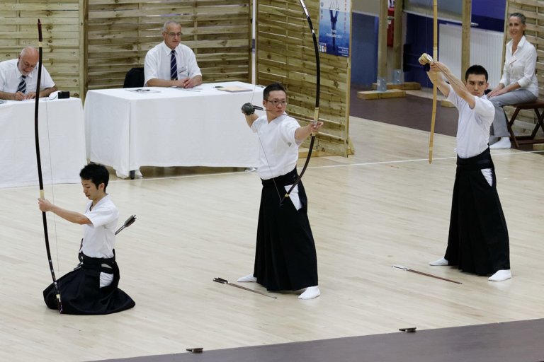 Japanese Zen Archery: The Meditative Art of Kyūdō - What Therapy